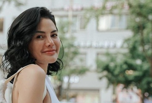 “Hitam Putih Nyai Nikmir & Para Nyai Era-Kolonial?” - KORAN JOKOWI